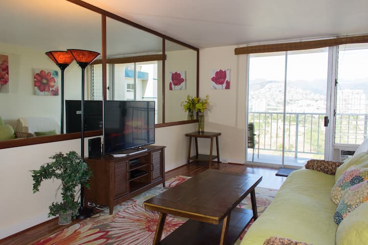 Waikiki Beach Condo | Parking | Wifi | Views - Havaí