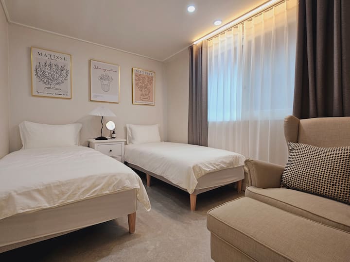 [M7][free Pick-up]myeongdong 3bedrooms/6ppl - Seoul