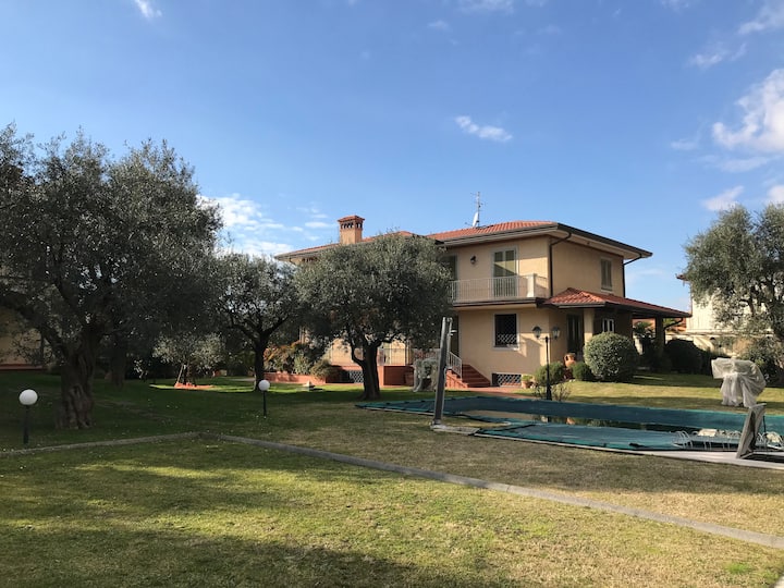 Villa Junior Angelina - Massa