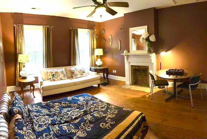 Civil Century 2 Bedroom Suite! - Virginia State University, Petersburg