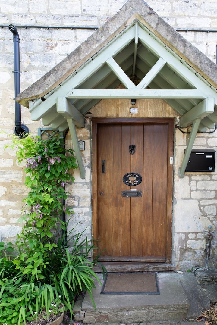 Warm And Cosy 'Half-pint ' Victorian Cottage. - Nailsworth