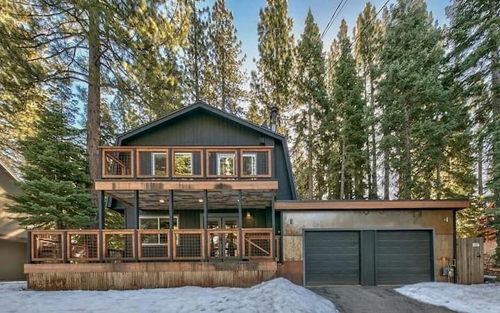 Modernized Family Friendly Getaway Chalet - South Lake Tahoe, CA