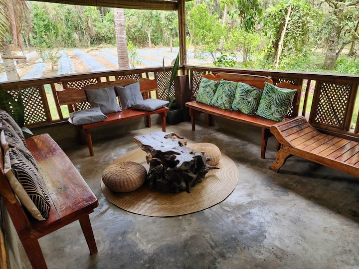 Delightful 4-bedroom Farm House And Tree House - San Pablo