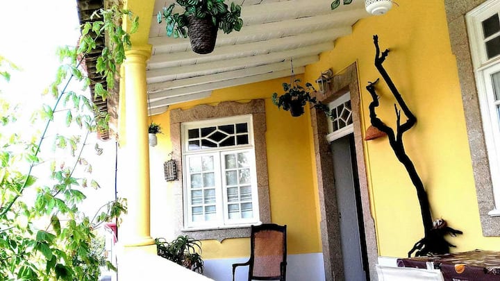 Maison Jaune - Espinho