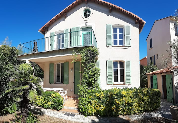 Maison De Pays Avec Jardin à 2 Pas De La Mer - Carqueiranne