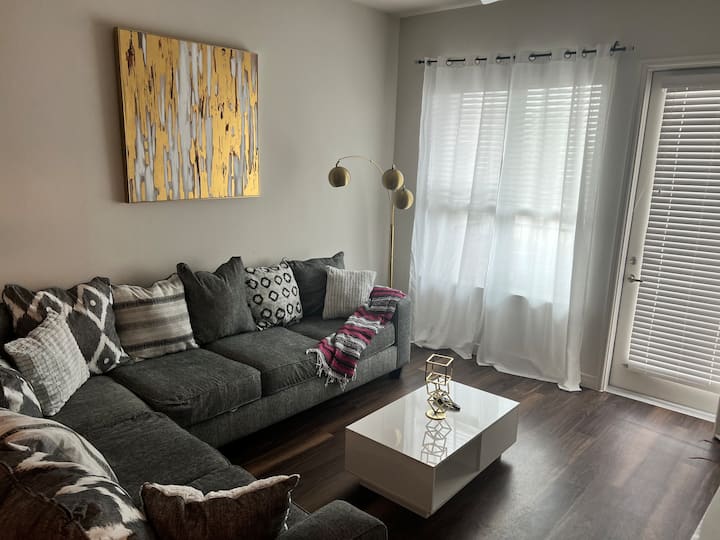 Lovely 1 Bedroom In The Heart Of Richardson!! - Richardson, TX