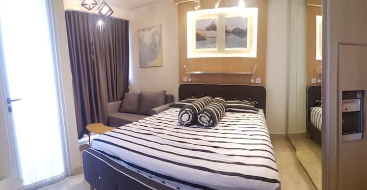 New Luxury Apartment In Menteng Park W/ Pool View - Jakarta