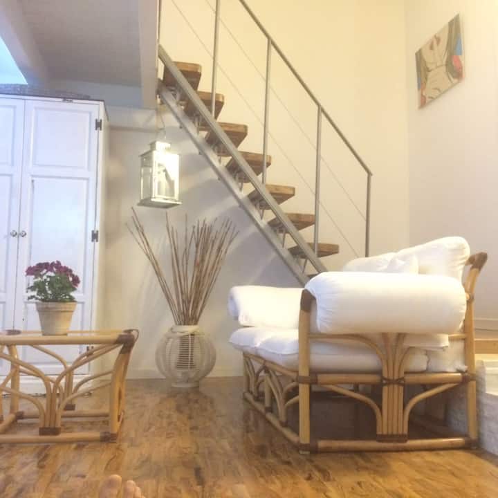 Cozy Apartment 2 Levels In The Heart Of The City. - Crotone