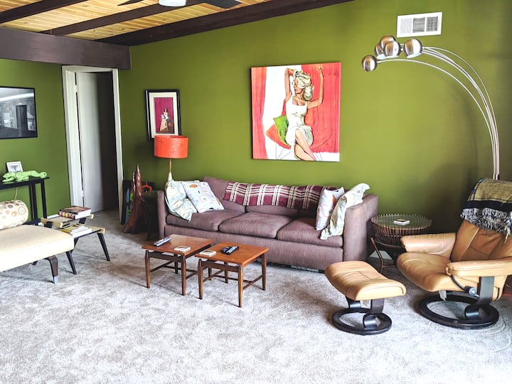 Mid-century Modern Condo - Houston, TX