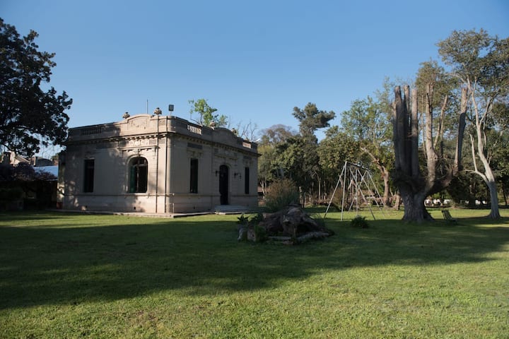 Casa De Campo Entera . Chacra El Descanso. - La Plata
