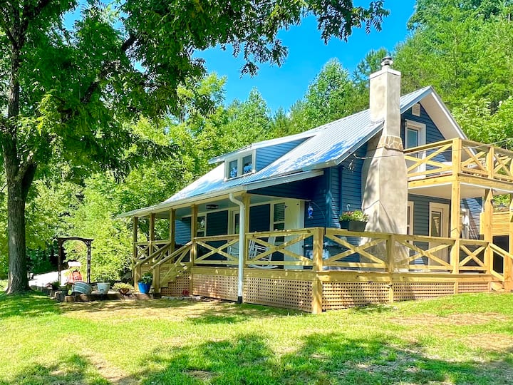 Riverside Relaxer W/hot Tub+ev+firepit+wifi & View - Franklin, NC
