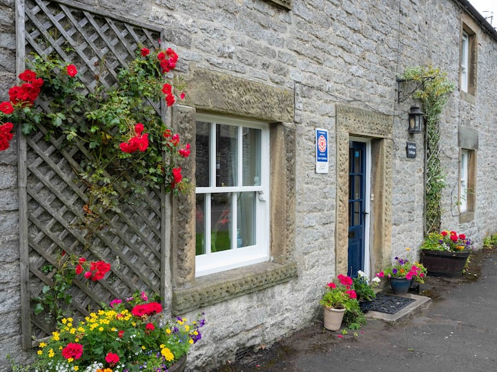 Croft View Cottage, Peak District Village, Foolow - Tideswell