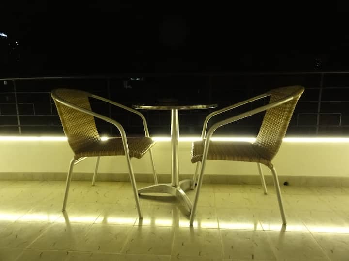 Nice Apartment In Vedado,emergency Power Generator - Havana