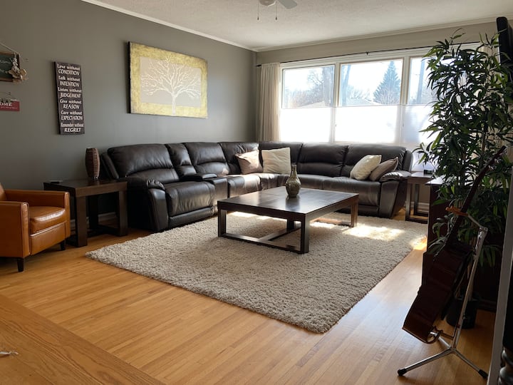 Modernized Character Home - Close To U Of R - Saskatchewan