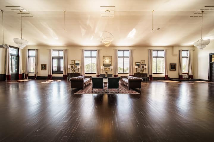 Historic Venue In The Delano District - Wichita, KS