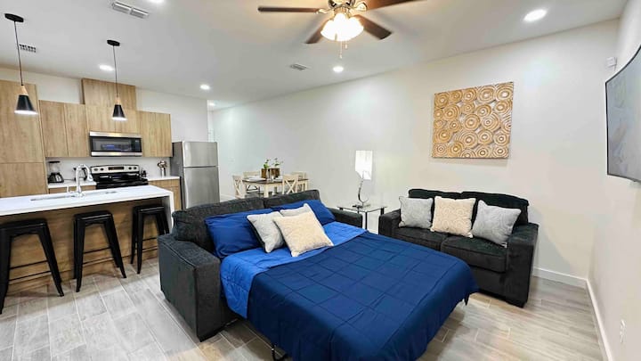 New Mcallen Near Expressway - Pharr, TX