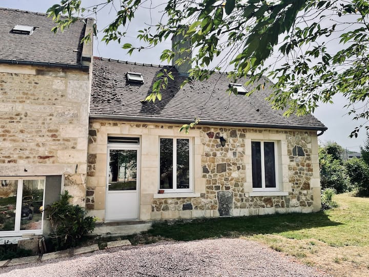 Gîte Nadège à L'ombre D'une Tour - Falaise