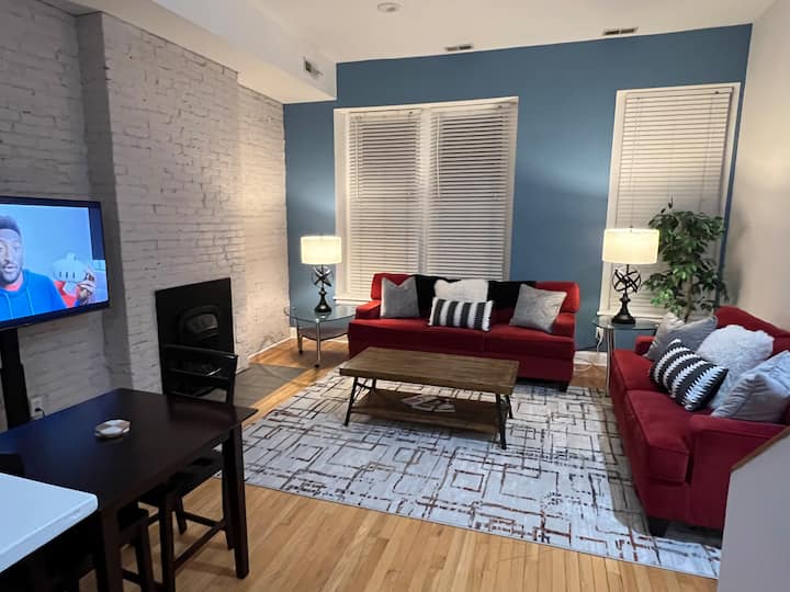 Stylish St. Louis Retreat - St. Louis, MO