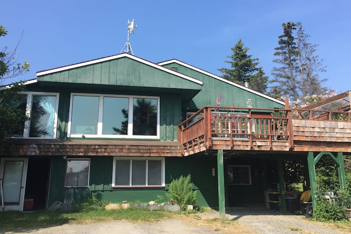 Hidden Way House With View And Best Location - Homer, AK