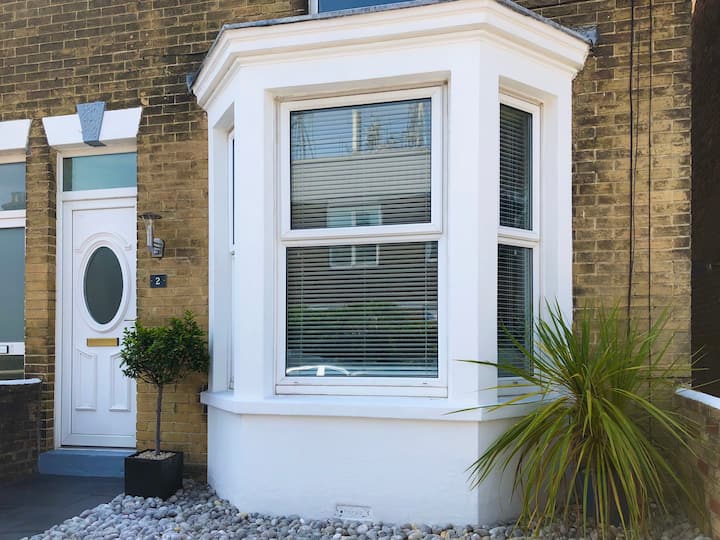 Beautiful Spacious Victorian Town House In Cowes - Isle of Wight