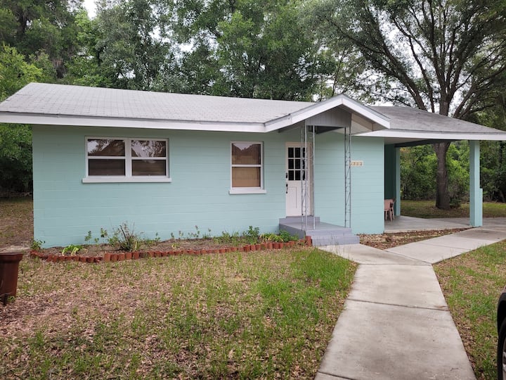 Cozy Home Between Dunnellon And Crystal River - Lake Rousseau, FL