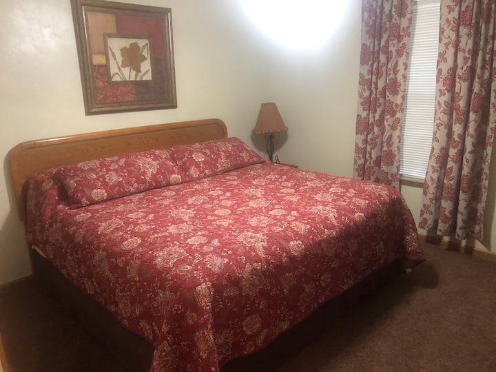 Affordable Clean Modern Home Ready For Your Visit - Oklahoma City, OK