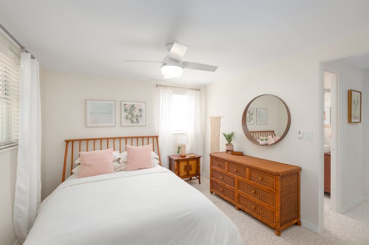 Central Sarasota Bungalow Near Legacy Trail - サラソータ, FL