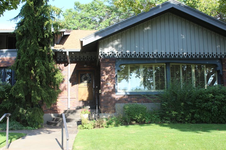 Spacious And Newly Remodeled Two Bedroom Apartment - Salt Lake City