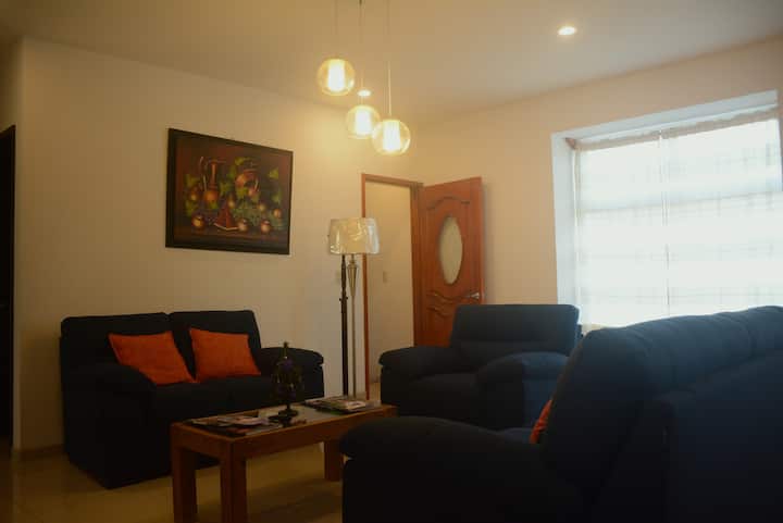 Casa Tulipanes: Pet-friendly, Parking & 62 Mbps - Patzcuaro