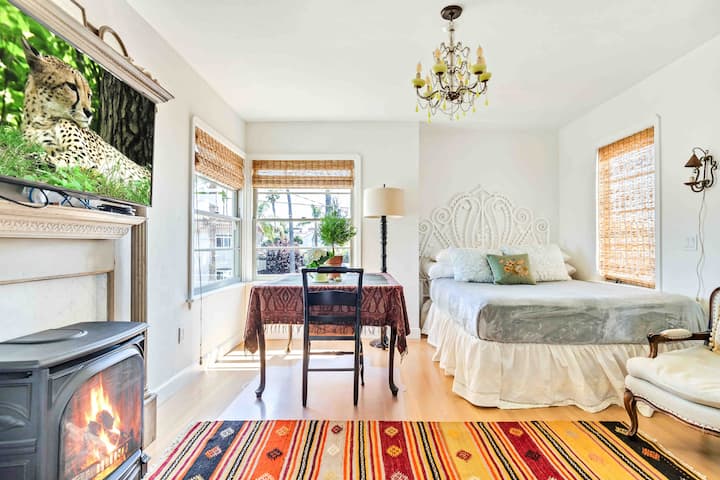 Beach Bungalow Surf City Charming 2br 1ba Upstairs - Huntington Beach, CA