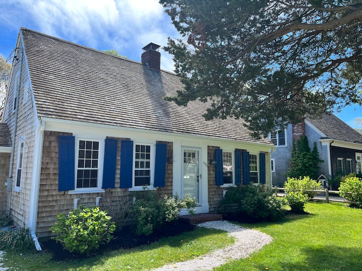 Quintessential Cape - Mayflower Beach, MA