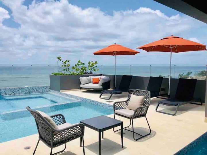 Relaxing 2br Condo With Ocean View Rooftop Pool - Playa del Carmen