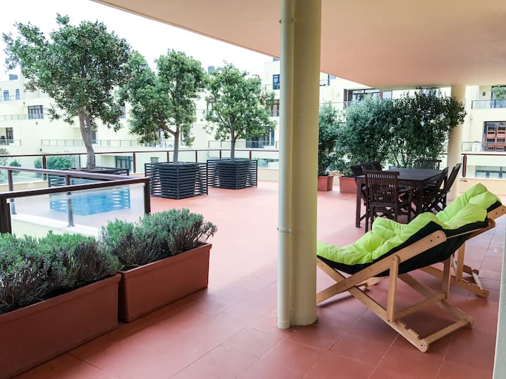 Beautiful 4 Bedroom Flat - Pool & Terrace - Esmoriz