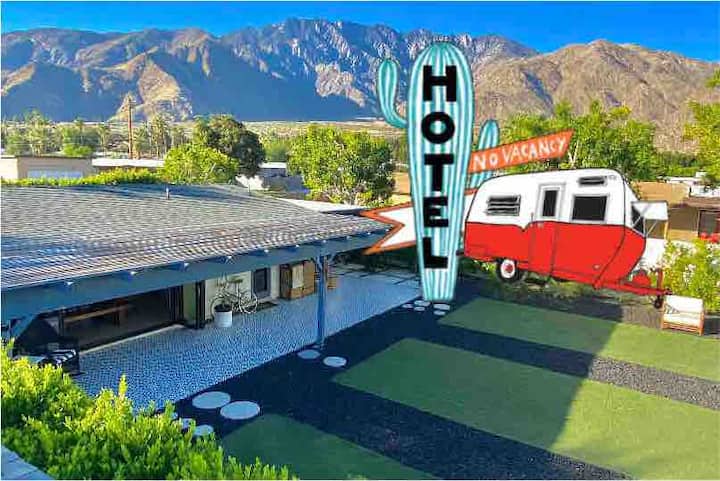 I Lucy, Hostel Vibes + Lgbtq Friendly - Palm Springs, CA