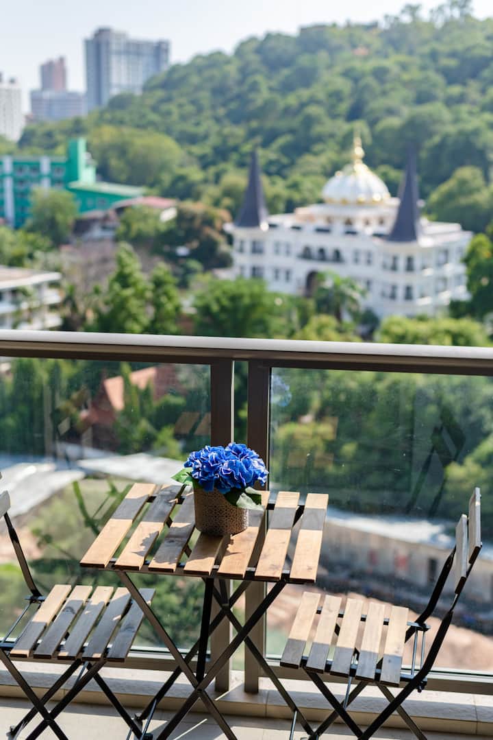 60 Sq.m. Exquisite Castle View 5star Condo Pattaya - Pattaya