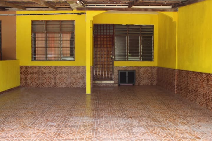 Homestay Suzie - Tanah Merah