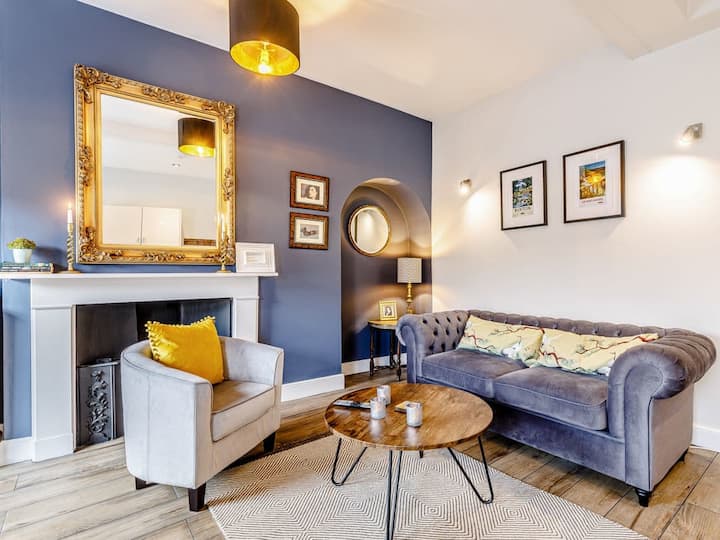 Central Bakewell Duplex Apartment For 4 & Parking - Bakewell