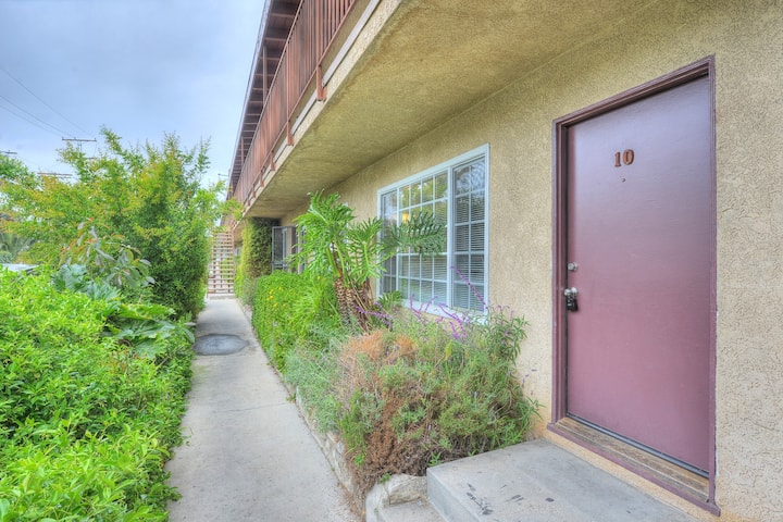 1 Bedroom Venice Beach Apt W/ Parking-m10 - Venice Beach, CA