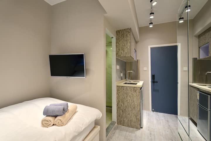 Bonham Strand West Luxury Studio *7c - Sheung Wan