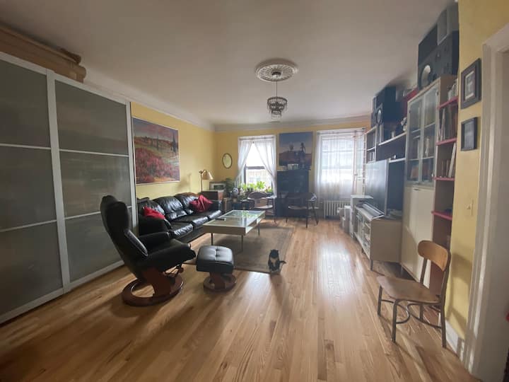 Private Spacious Bedroom Near Union Sq - New York City
