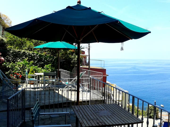 Manarola Marina Vacation Rentals & Homes - Manarola, Italy | Airbnb