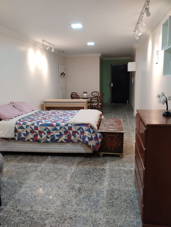 Uma Kit Ampla E Confortável. - Brasília