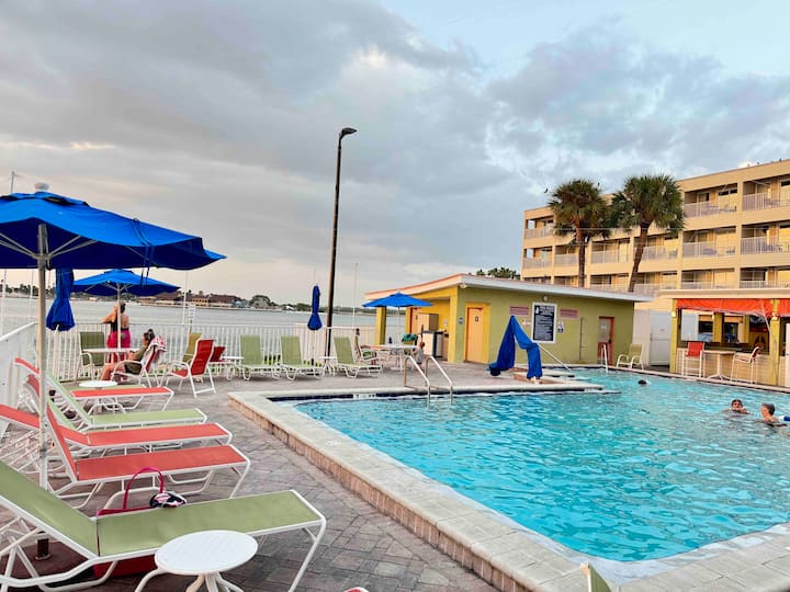 Sunset Paradise - Pinellas County, FL