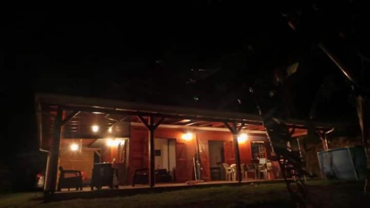 Très Jolie Villa 2/4/6/8 Personnes Deshaies - Guadeloupe