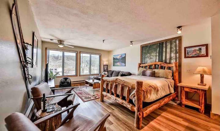 Cozy Studio Condo In The Heart Of Winter Park - Winter Park, CO