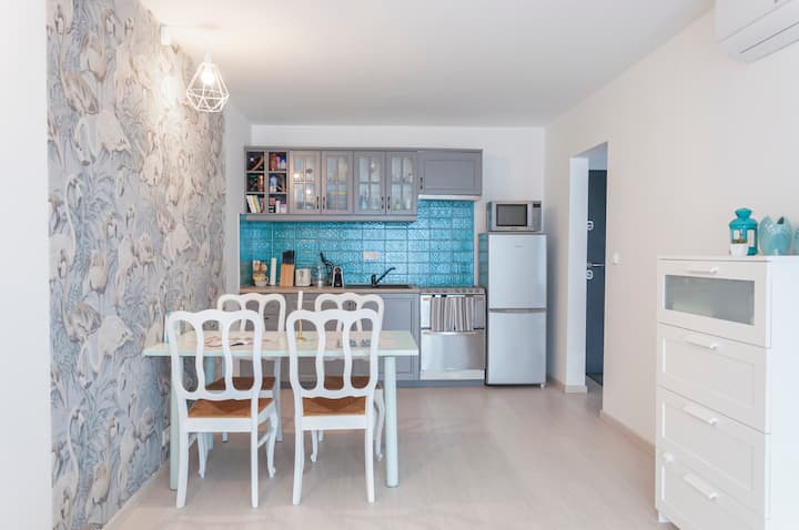 Flamingo Feeling Beachfront Apartment-wifi A/c Pet - Siófok