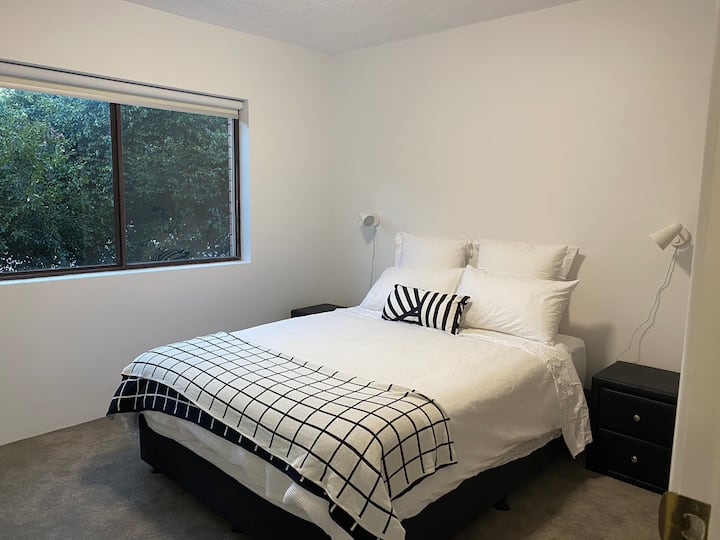 Roomy 2 Bed Apartment Close City And Hospitals - Brisbane