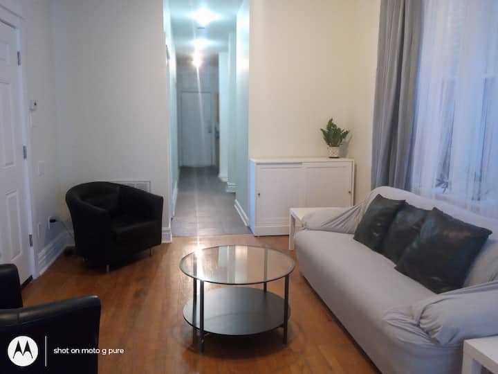 Clean And Minimalist - Chicago