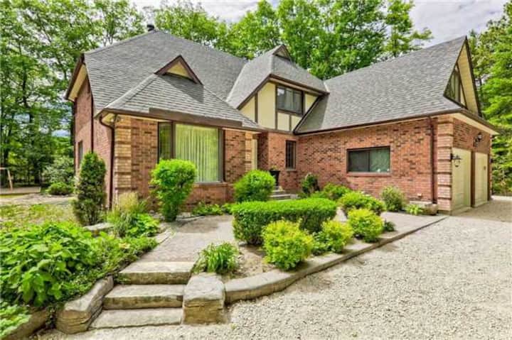 Tiny Beaches Dream House - Family Gateway - Wasaga Beach