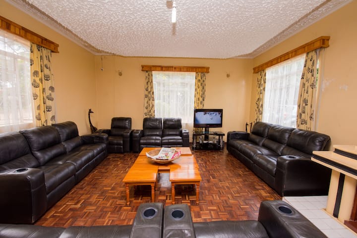 Nelly's Guesthouse: Room With 2 Twin Beds - Lilongwe